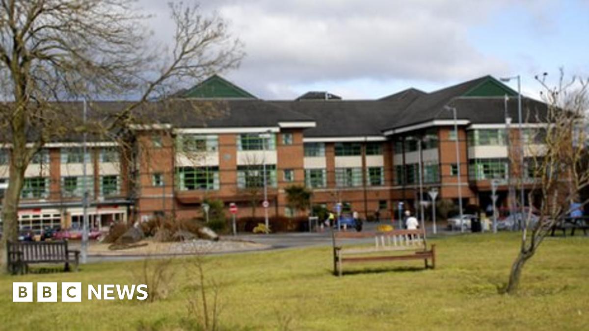 Bolton hospital: Hundreds of jobs to go - BBC News