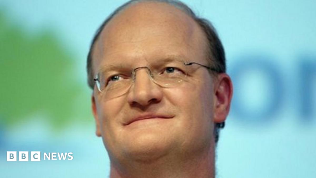 David Willetts in universities and charities tax row - BBC News