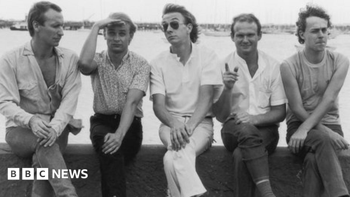 Greg Ham, Men At Work flute player, found dead - BBC News