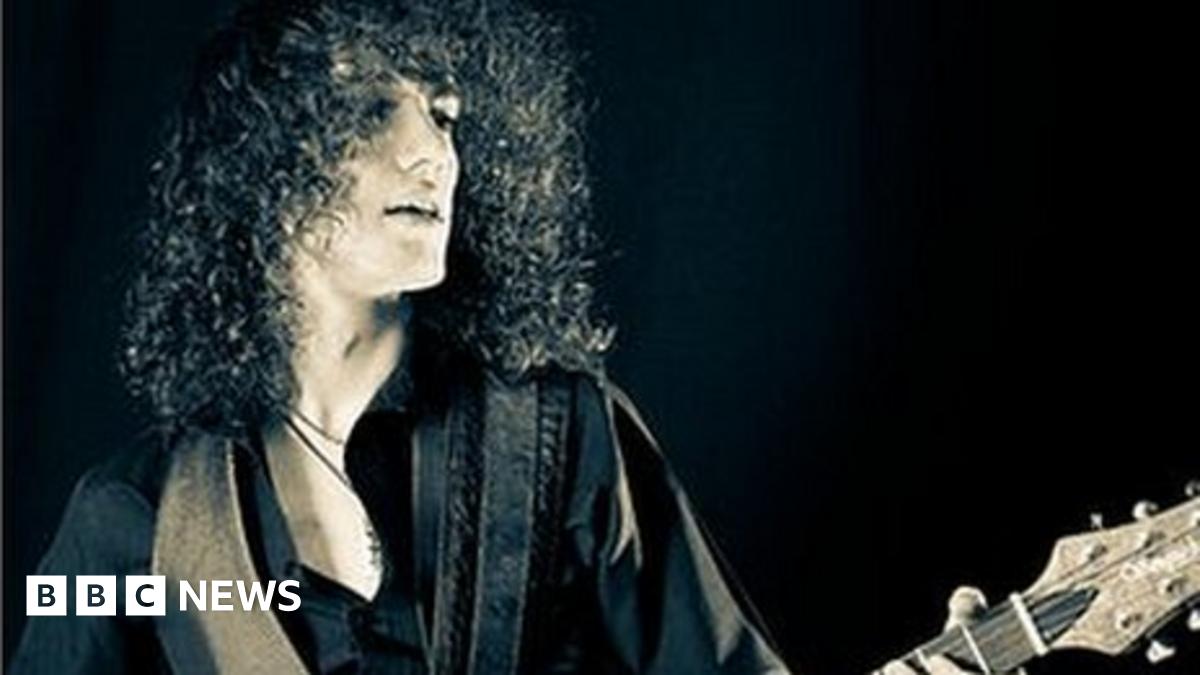 Oli Brown: Here I Am album tops iTunes blues chart - BBC News