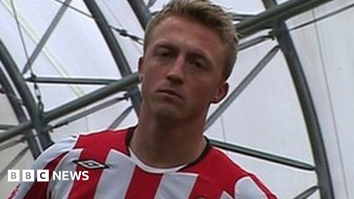 Southampton's Lee Barnard cleared of attack - BBC News