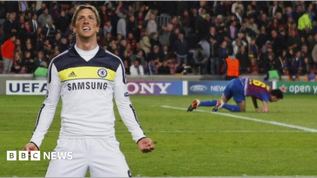 Chelsea fans celebrate beating Barca in Champions League - BBC News