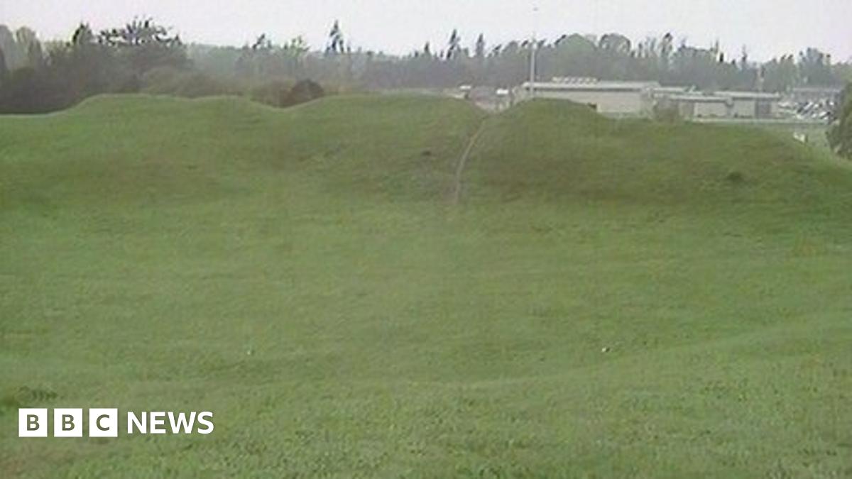 Cirencester Roman amphitheatre plans unveiled - BBC News
