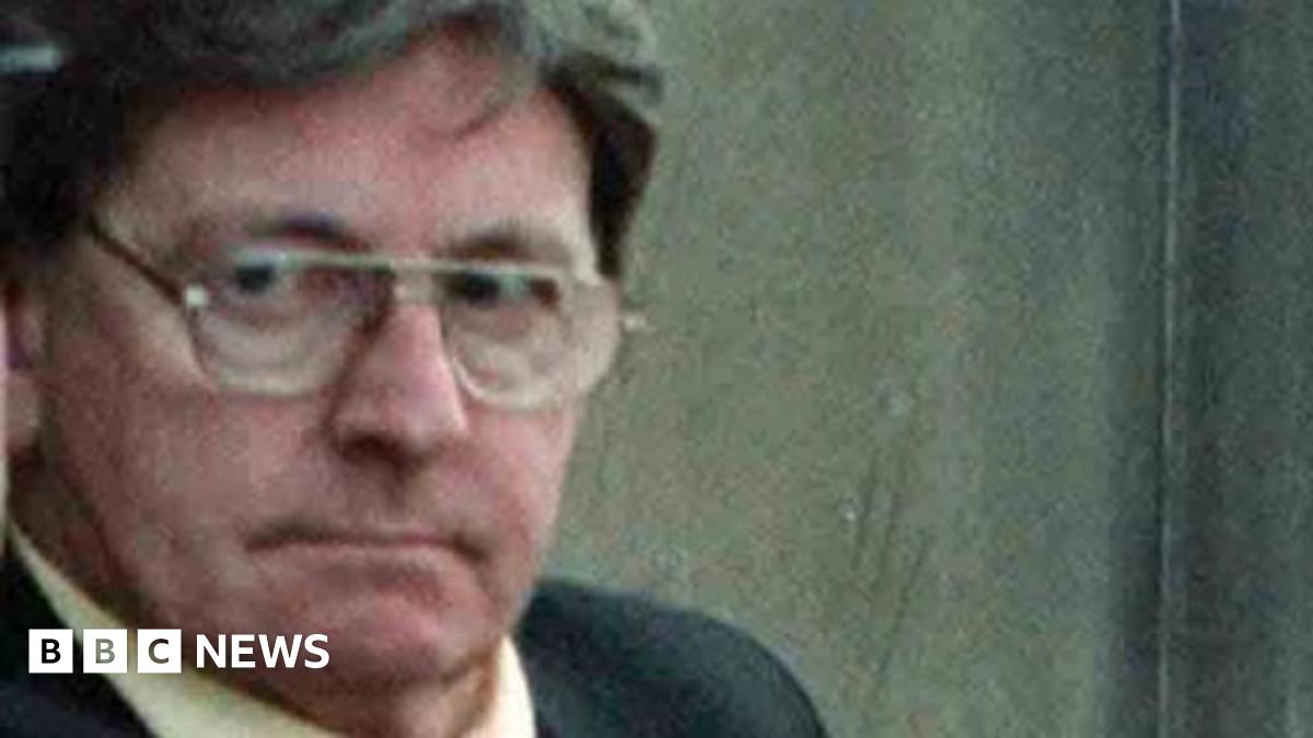 Lochgelly man Andrew Whitelaw jailed for Fife's largest child porn haul ...