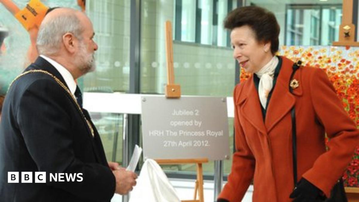 Princess Anne opens Staffordshire leisure centre and YMCA - BBC News