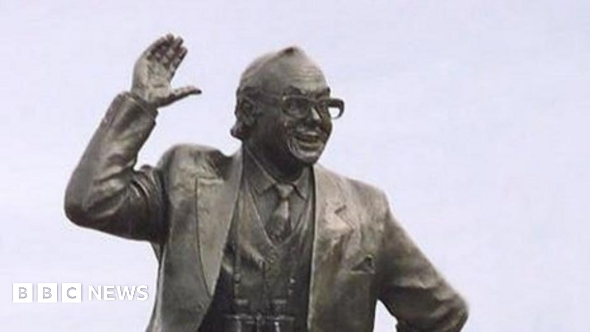 Morecambe's Jubilee street party world record attempt - BBC News