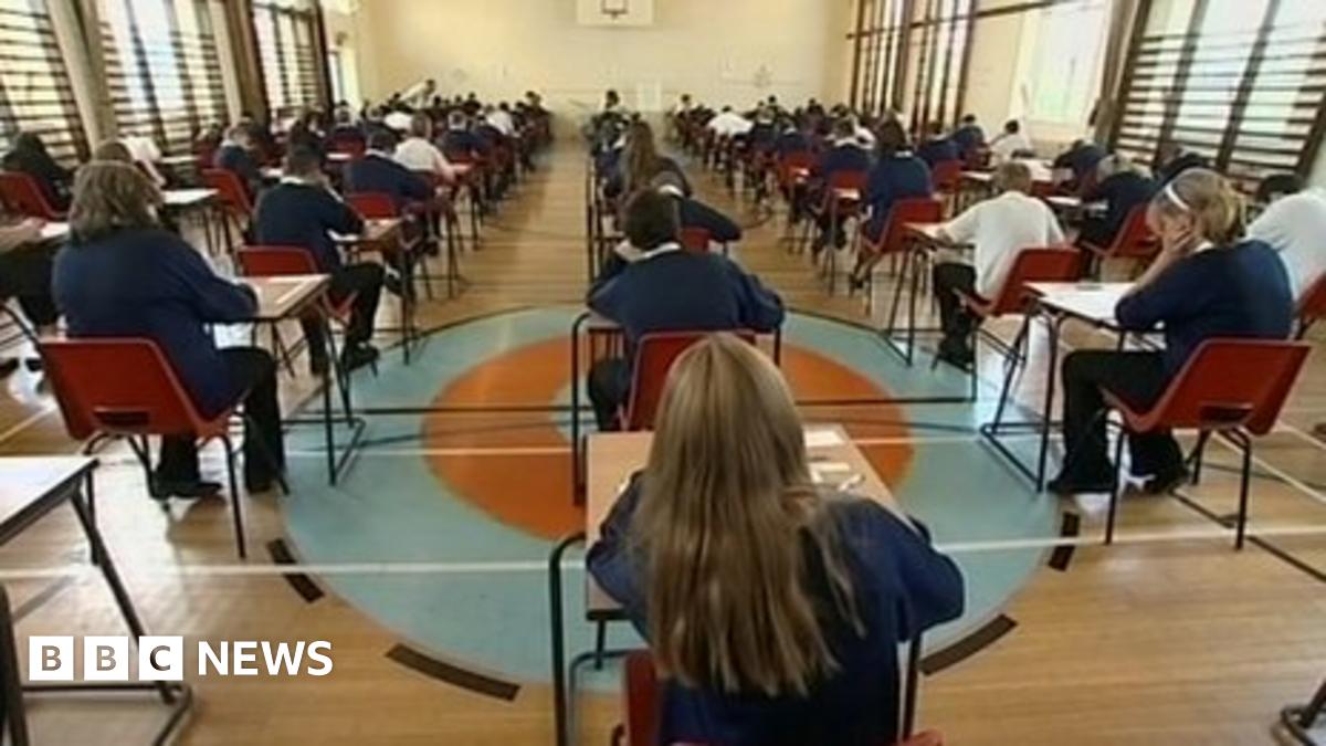 Kent 11-plus overhaul 'to tackle coaching culture' - BBC News