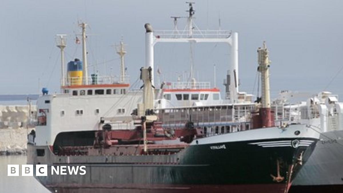 Lebanon holds ship 'carrying weapons for Syria rebels' - BBC News