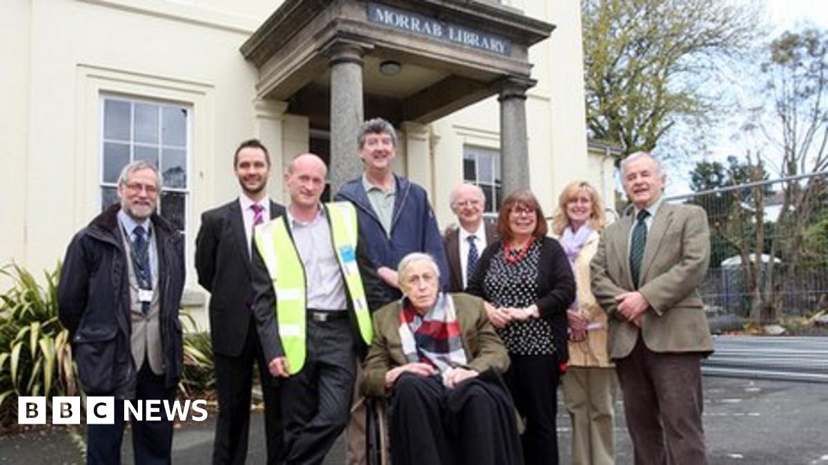 Donation enables Penzance's Morrab Library expansion - BBC News