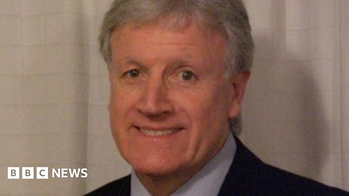 Liverpool elected mayor candidate Mike Whitby released on bail - BBC News