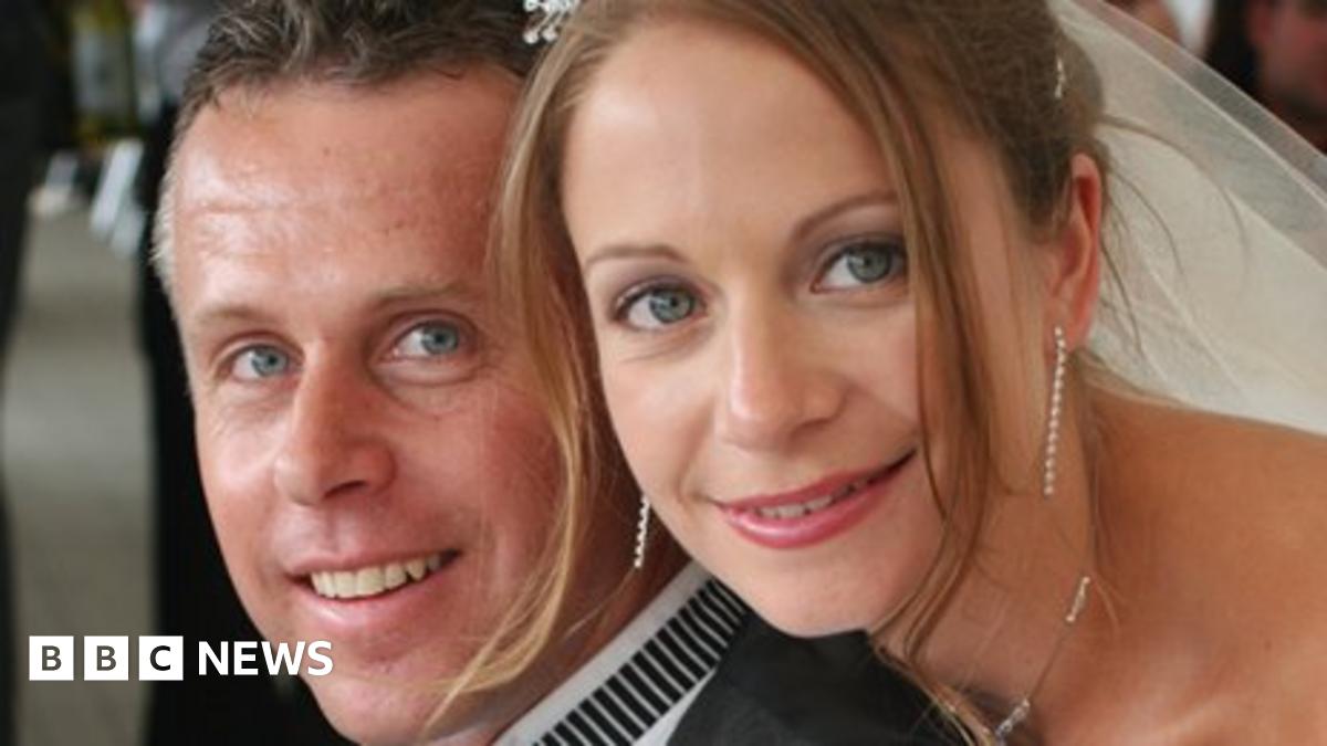 Plane crash woman Clare Dickson unlawfully killed - BBC News