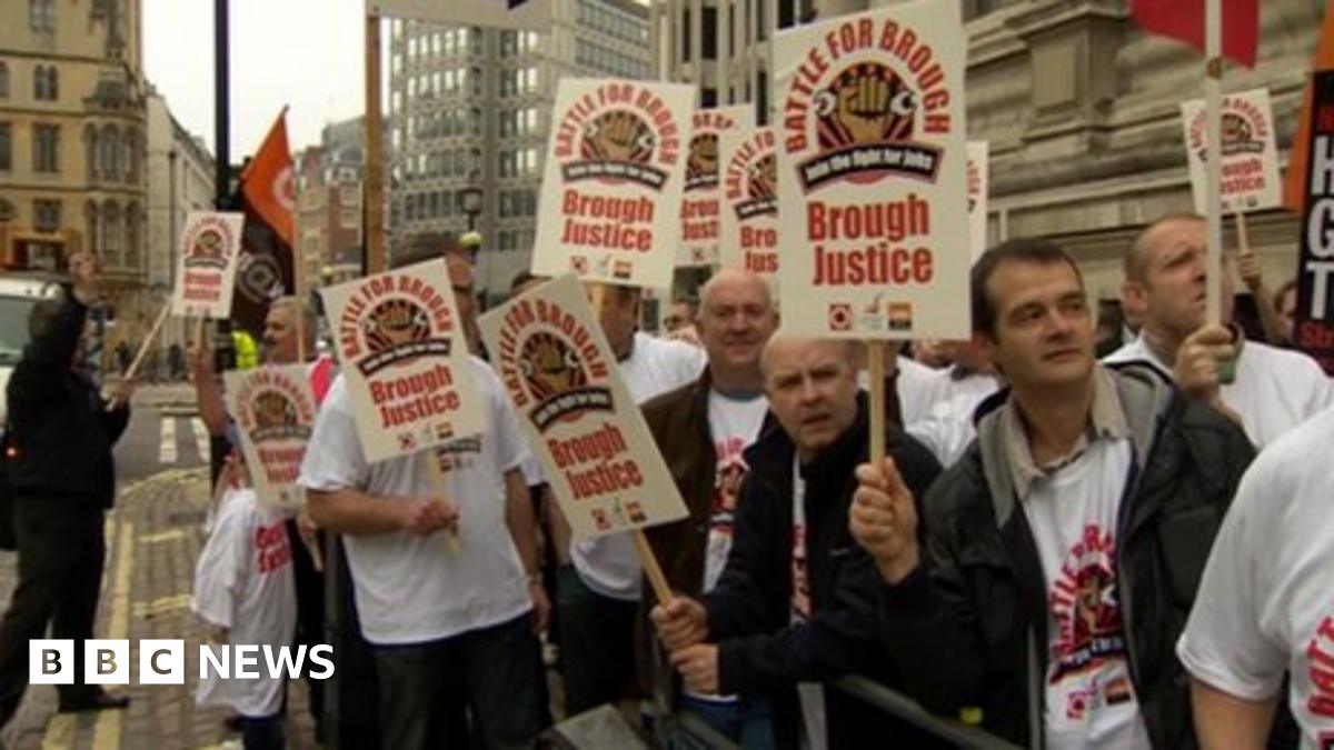 BAE Brough staff protest at company's London AGM - BBC News