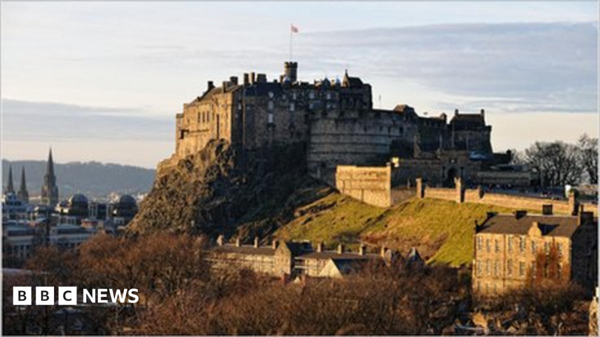 Scottish ministers meet Edinburgh council leaders - BBC News