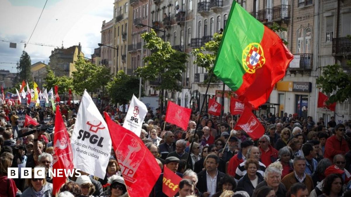 Portugal scraps four public holidays in austerity drive - BBC News