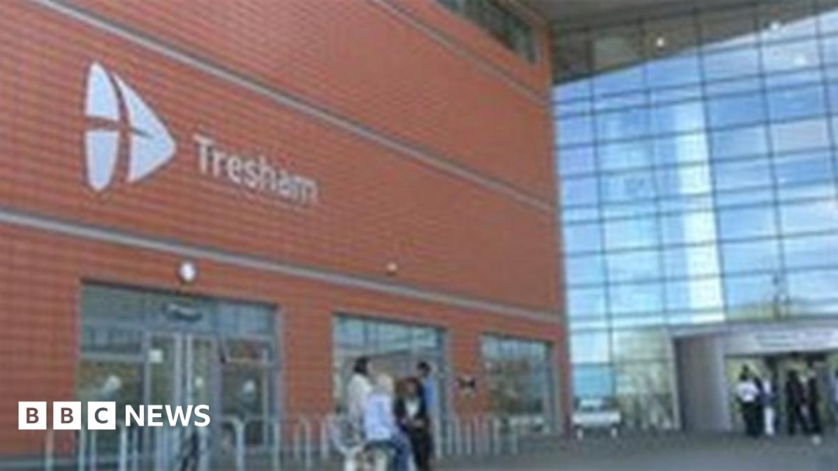 Tresham College may cut 75 jobs in Northamptonshire - BBC News
