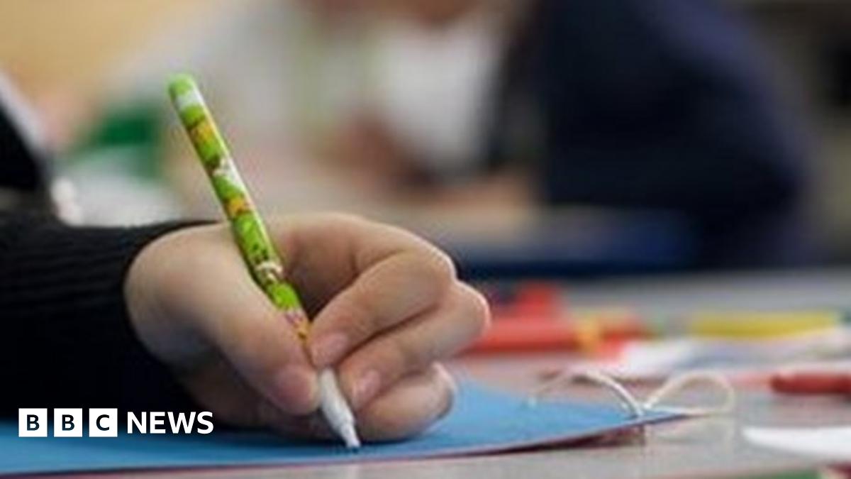 SSTA union member teachers to begin 'work to rule' - BBC News