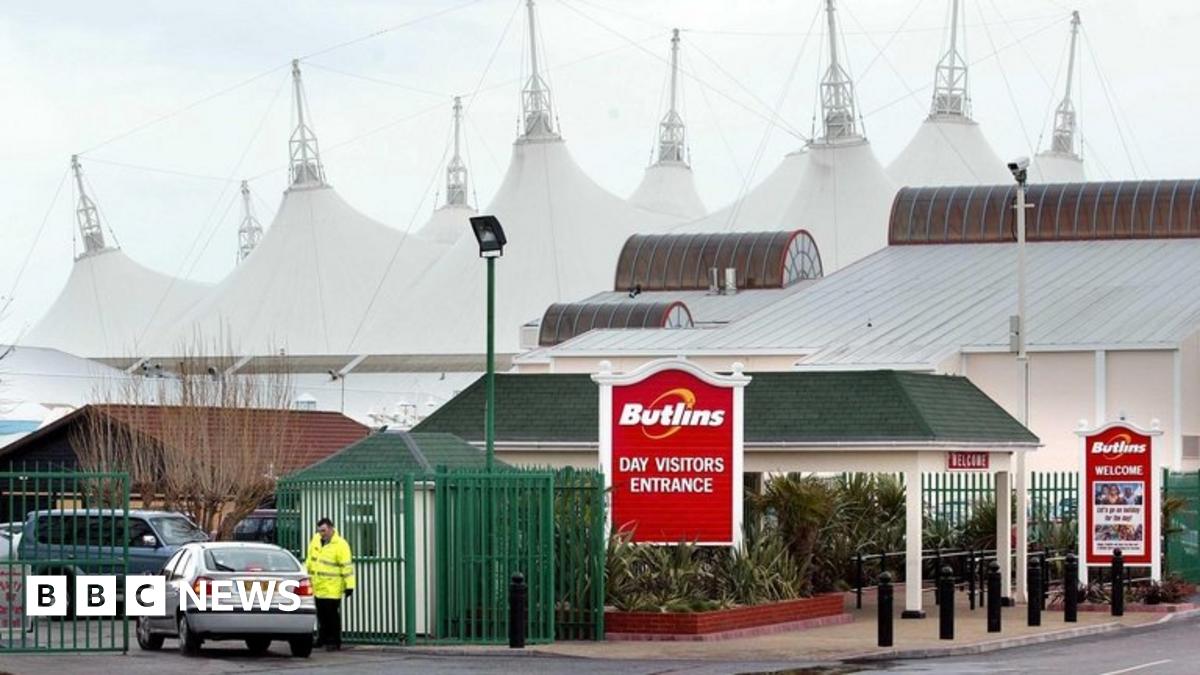 Seven Kent men charged after Butlins fight - BBC News