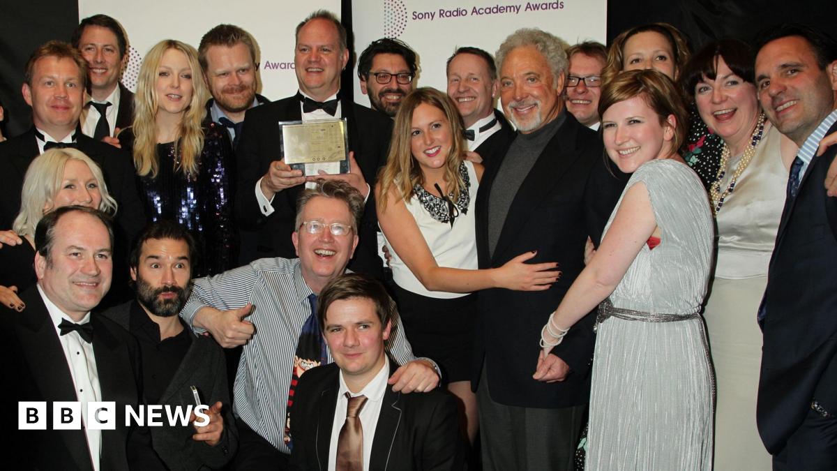 BBC 6 Music wins top Sony radio award - BBC News