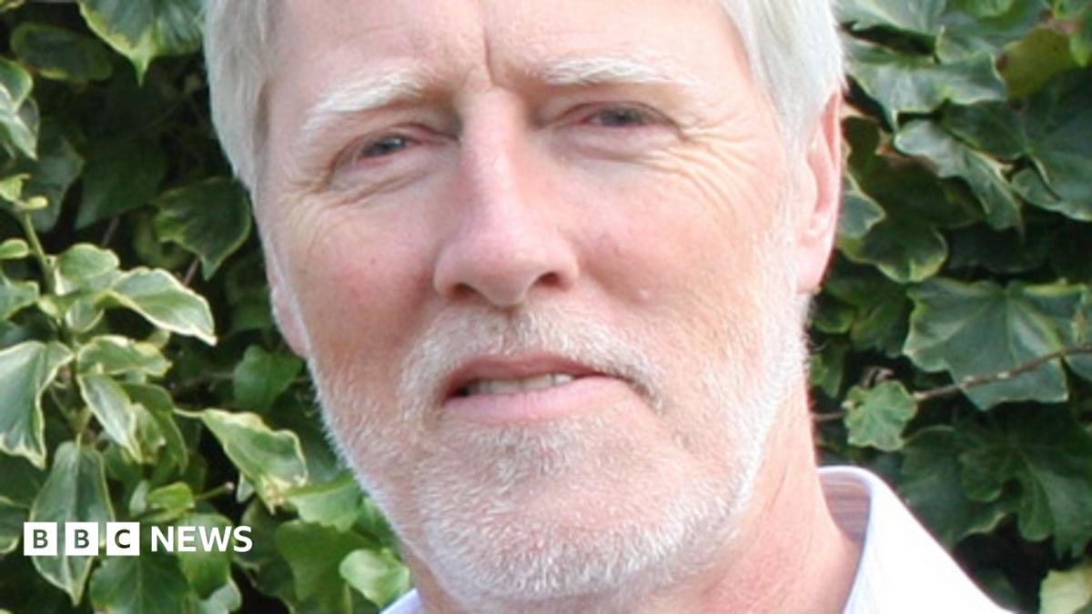 Solihull councillor defects from Lib Dems to Greens - BBC News