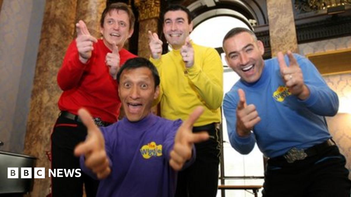 Wiggles to lose three of its four founder members - BBC News
