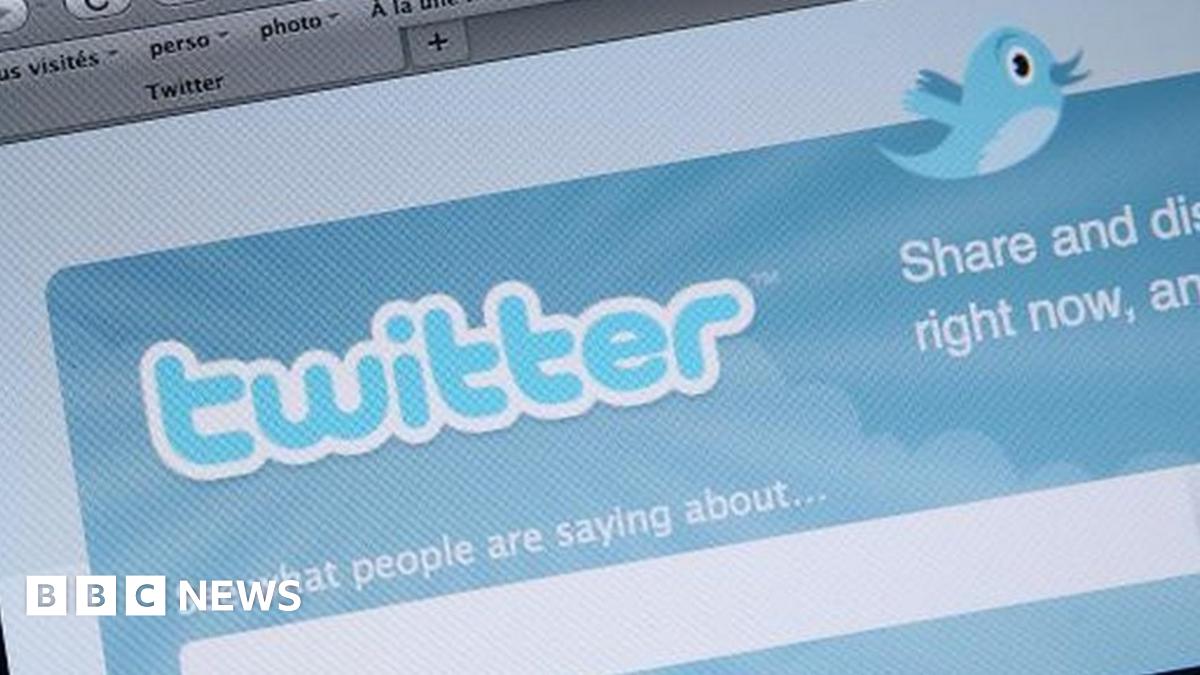 Arrest tweet officer reprimanded by West Midlands Police - BBC News