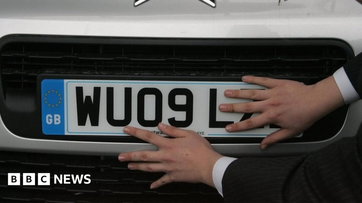 Number plate theft warning issued in Trowbridge - BBC News