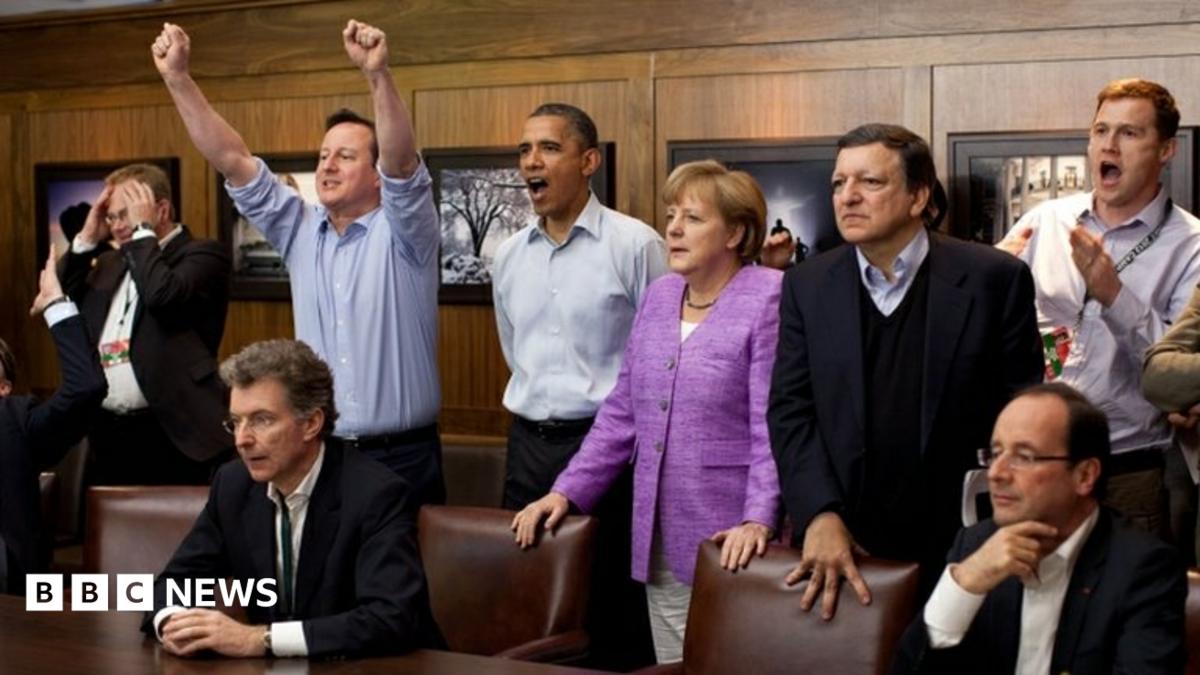 Cameron cheer: Is it OK to celebrate next to a losing fan? - BBC News
