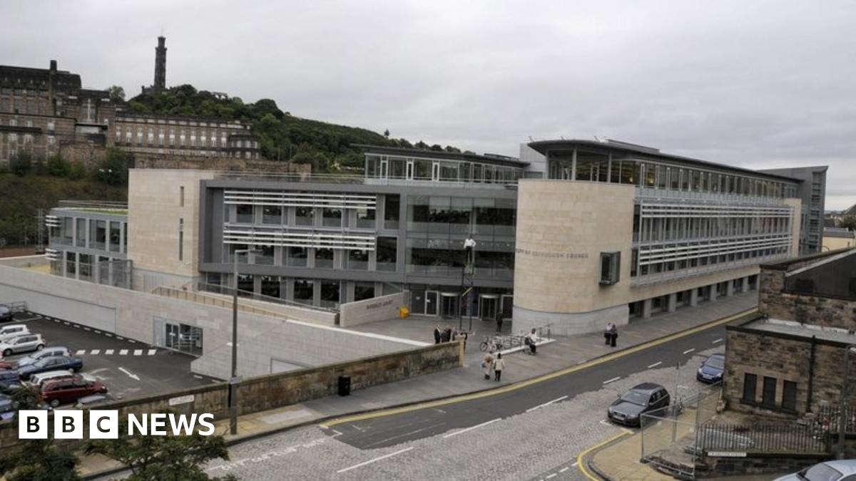 Reform Scotland proposal to cut Scottish councils - BBC News