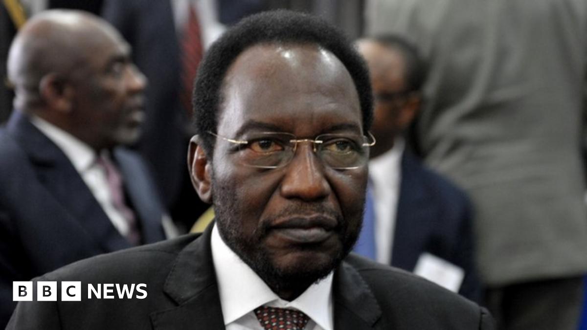 Mali's President Traore 'goes to France for medical tests' - BBC News