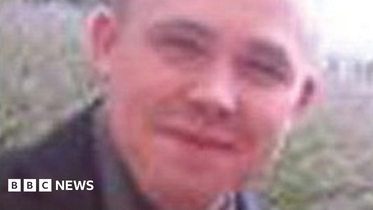 Speeding driver Arthur MacVean killed David Young in Scotstoun - BBC News