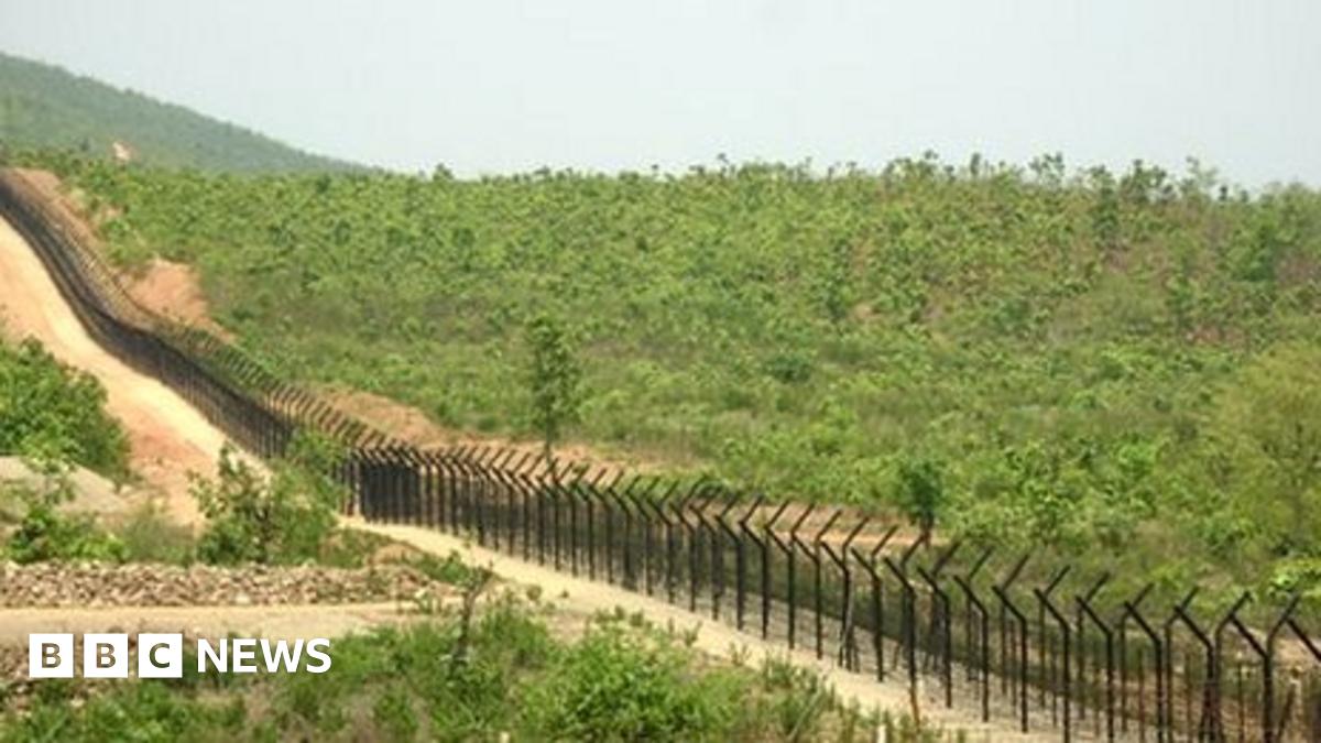 India-Burma border caught up in a time warp - BBC News