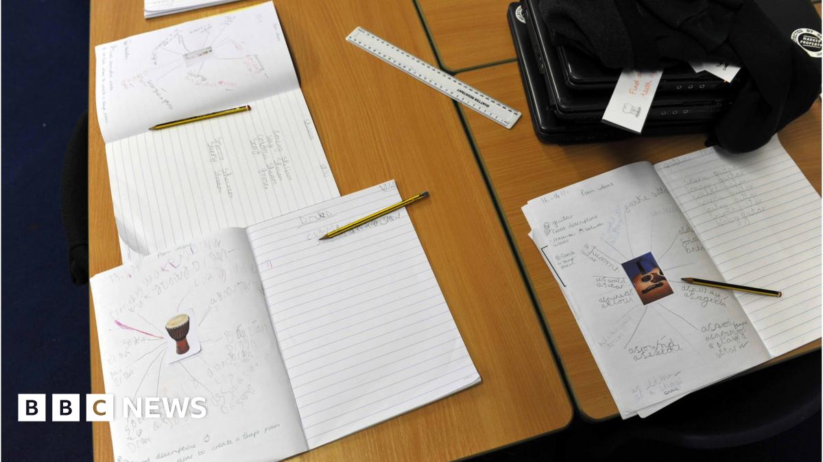 Two Basildon academies placed into special measures - BBC News