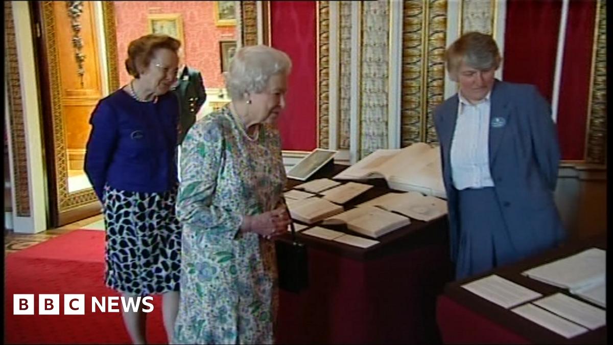 Queen Victoria's private diaries made available online - BBC News