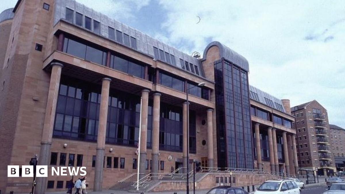 Michael Warrener jailed for raping daughter - BBC News