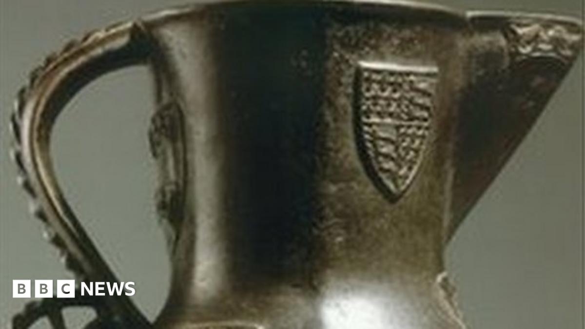 Reward of £25,000 for recovery of stolen Wenlok Jug - BBC News