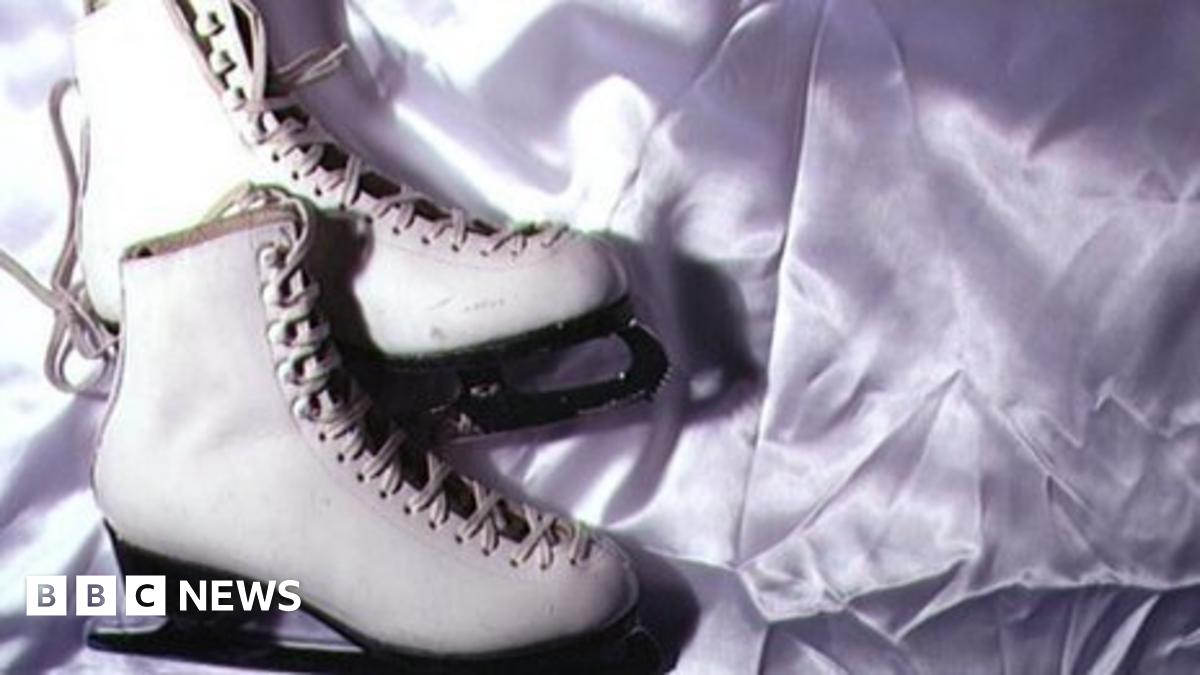 Telford Ice Rink closes for £4m revamp - BBC News