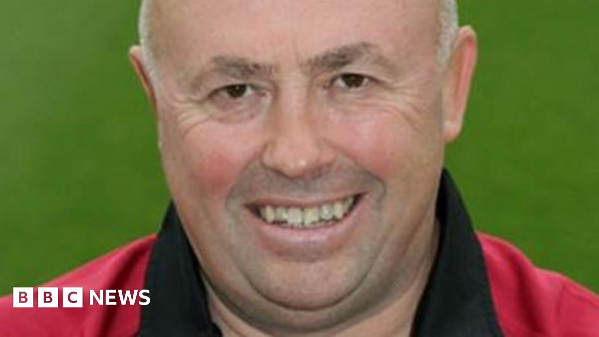 Gloucester Rugby stalwart John Brain dies - BBC News