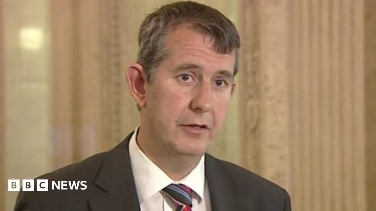 Trust chair says Edwin Poots 'victimising' him over sacking refusal ...