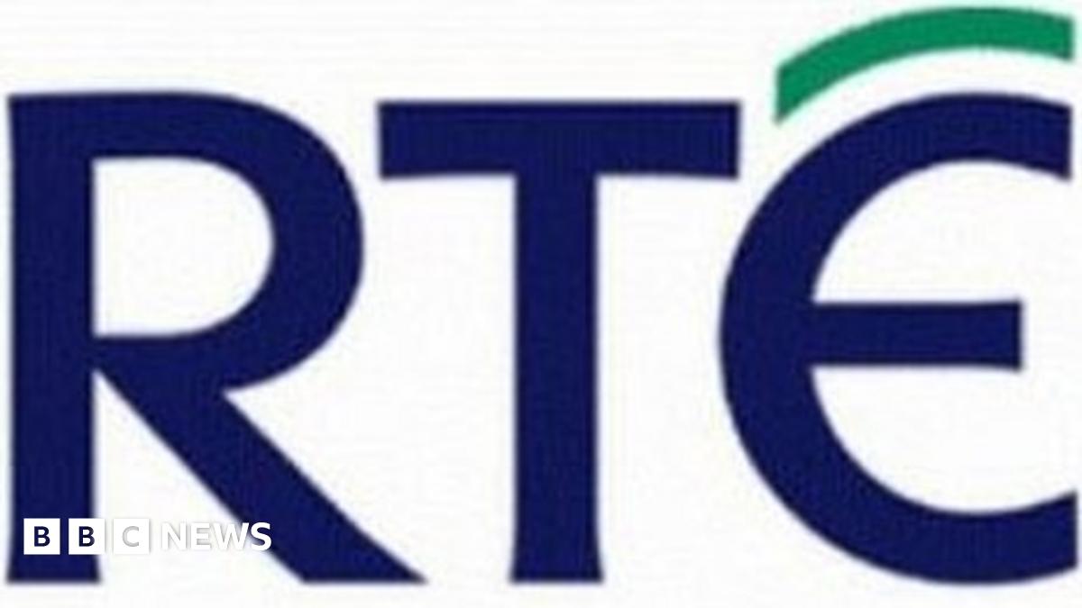 RTÉ defers closure of long wave radio service - BBC News