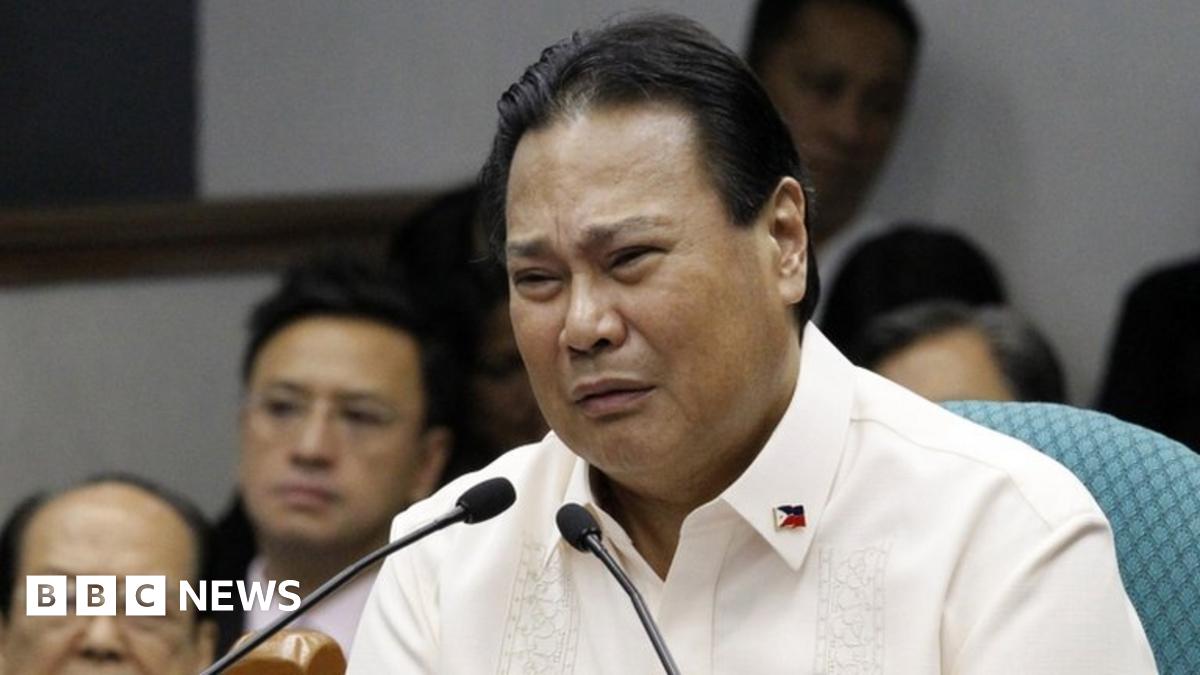 Philippine top judge Renato Corona faces sack for corruption - BBC News