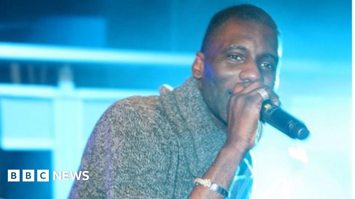 Wretch 32 says he was 'snubbed' for Mobo and Brit awards - BBC News