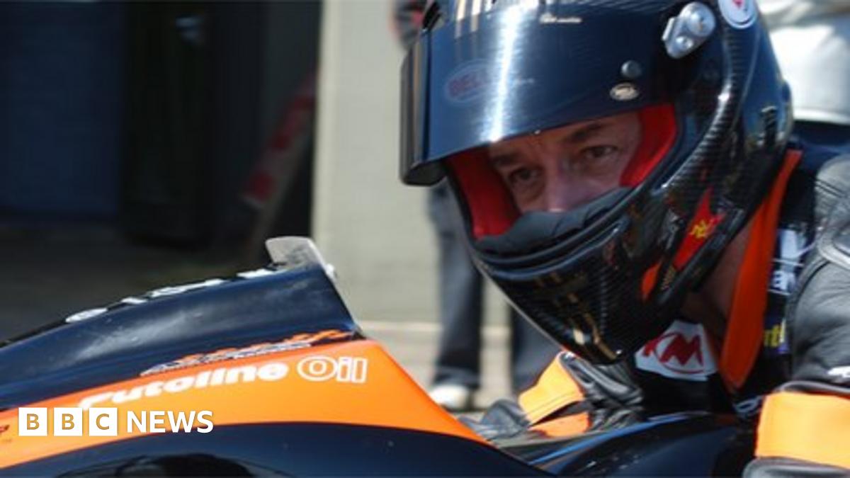 Isle of Man TT: Dave Molyneux sidecar star - BBC News