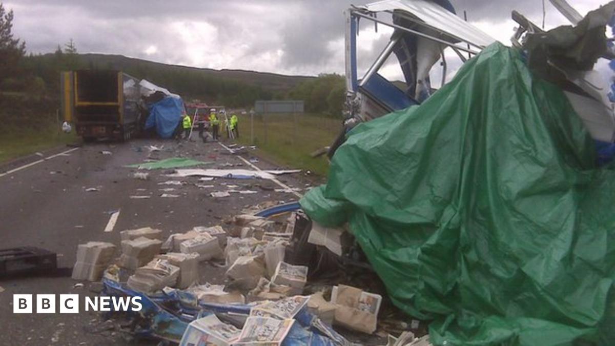 Two lorry drivers die in 'head-on' crash on A9 at Calvine - BBC News