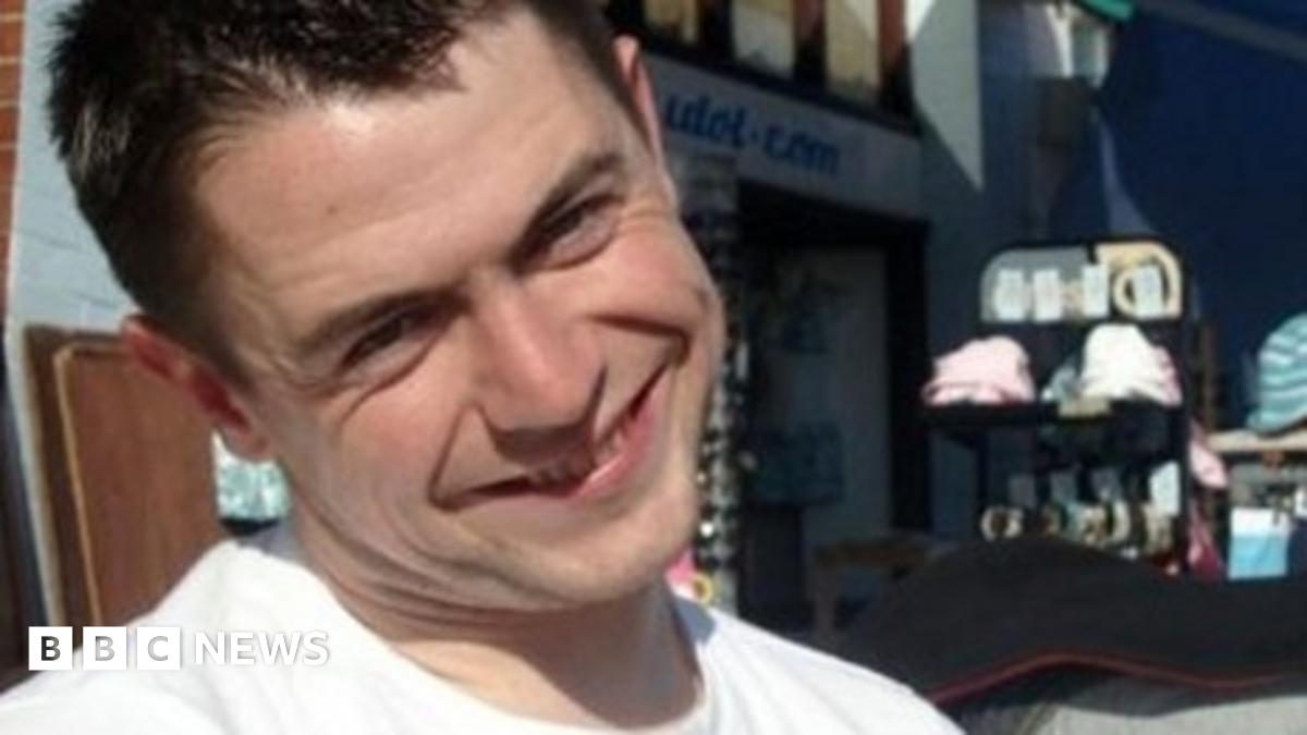 Timmy MacColl: Missing sailor's family appeals to crew - BBC News