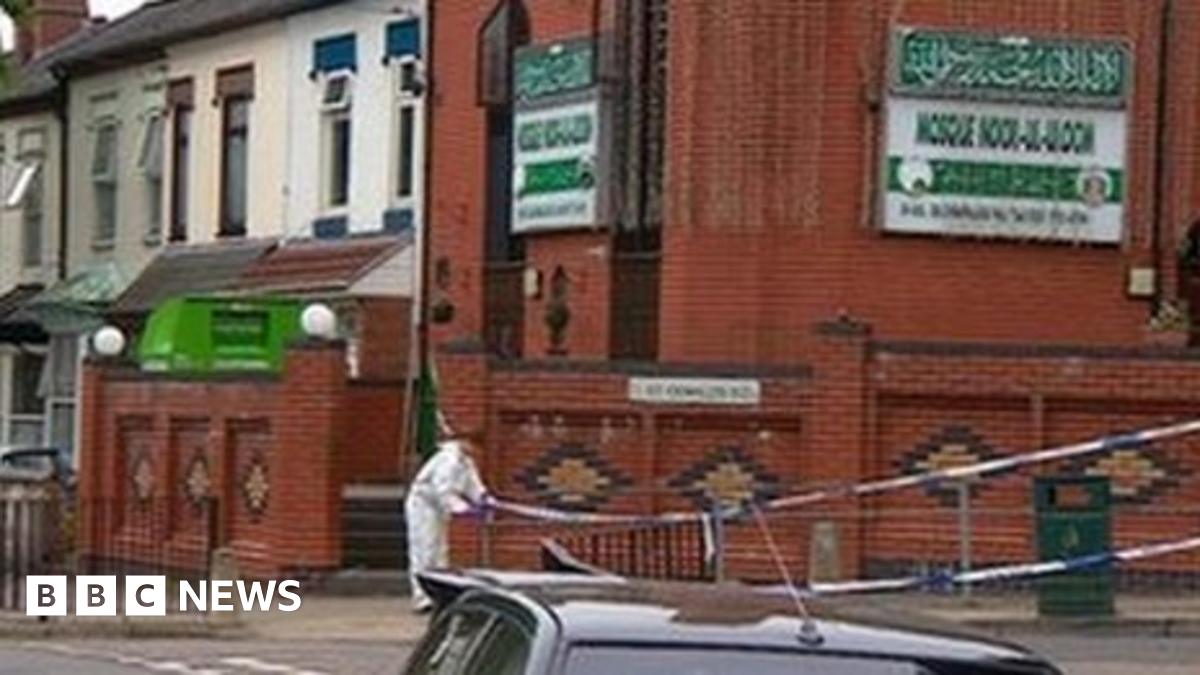 Small Heath mosque attack victim dies in hospital - BBC News