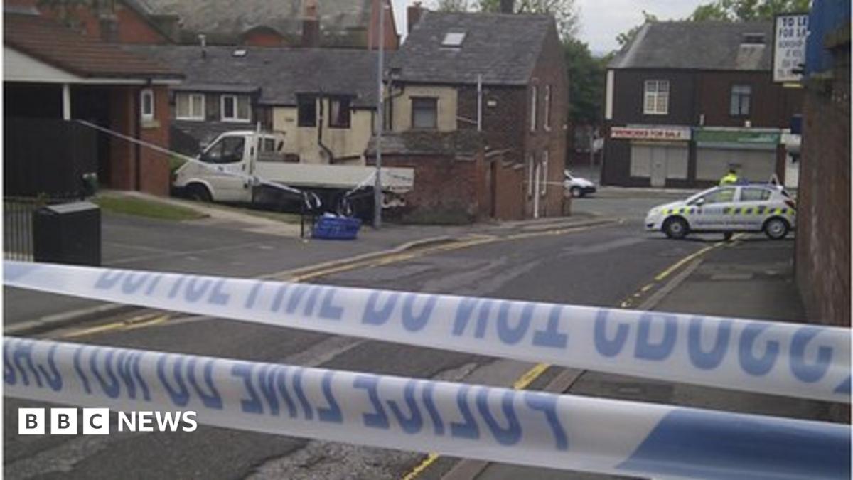 Kelly Davies murder: Man arrested in Netherlands - BBC News