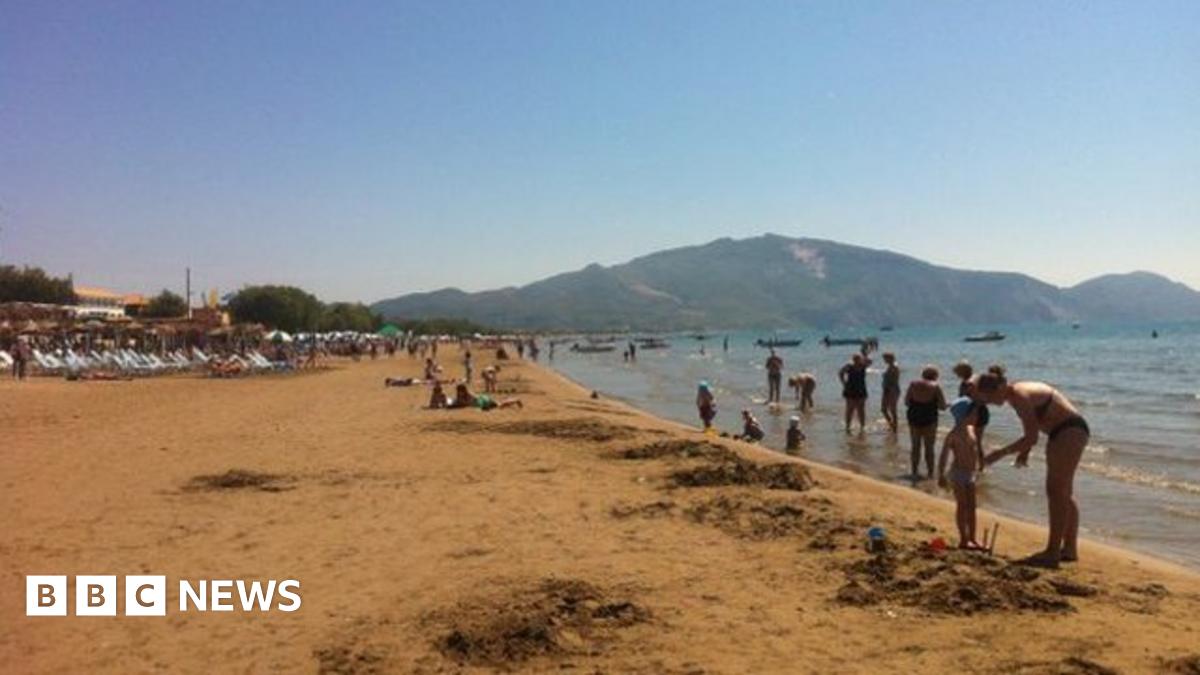Journey across crisis-hit Greece - BBC News