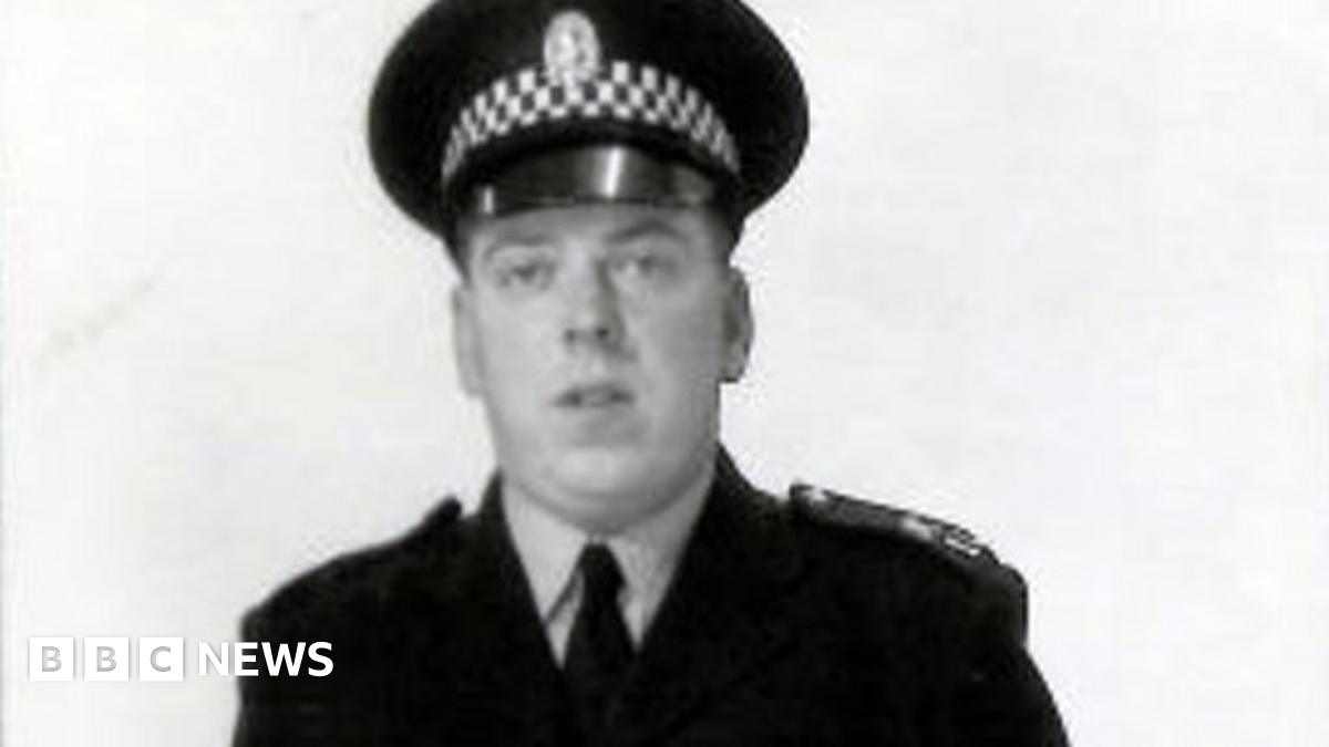 Highland special constable bows out after 51 years - BBC News