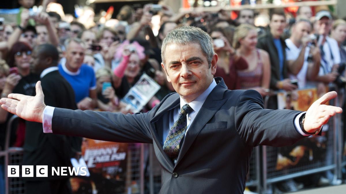 Rowan Atkinson to star in Simon Gray play in West End - BBC News