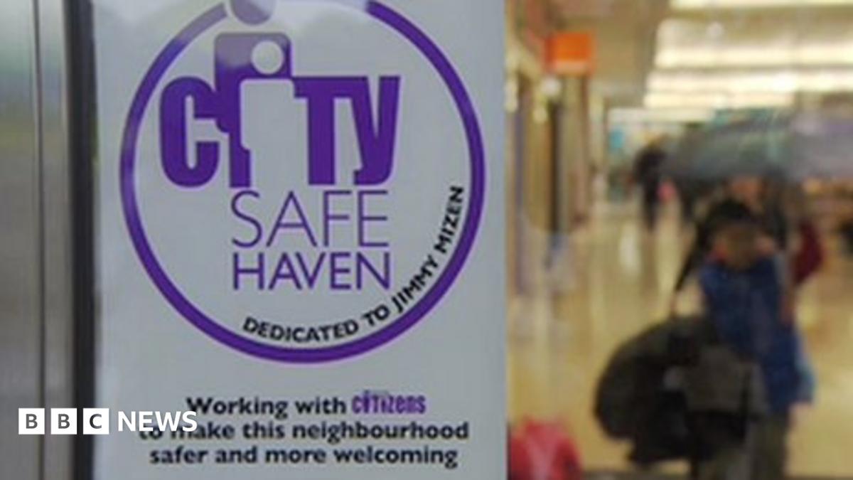 'Safe havens' scheme for youngsters expands across London - BBC News